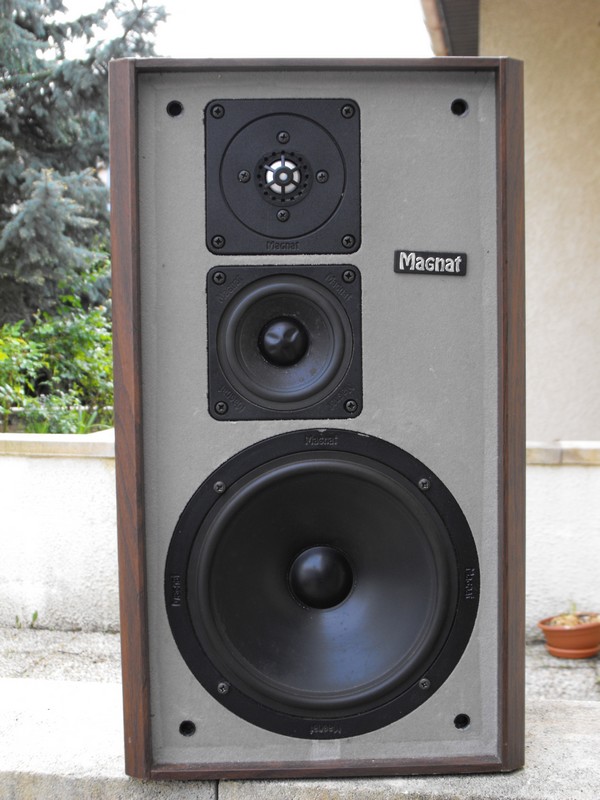 Enceinte magnat - sur EnPerdreSonLapin